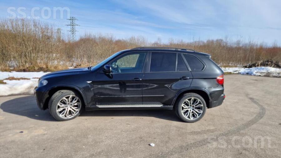 Melns BMW X5 2008 Cēsis, ar dzinēja tilpumu 3.00 L un nobraukumu 369 tūkst. km par 8700 €, foto 4 vietnē AUTOMOTO.COM.LV