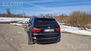 Melns BMW X5 2008 Cēsis, ar dzinēja tilpumu 3.00 L un nobraukumu 369 tūkst. km par 8700 €, foto 6 vietnē AUTOMOTO.COM.LV