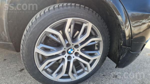 Melns BMW X5 2008 Cēsis, ar dzinēja tilpumu 3.00 L un nobraukumu 369 tūkst. km par 8700 €, foto 7 vietnē AUTOMOTO.COM.LV