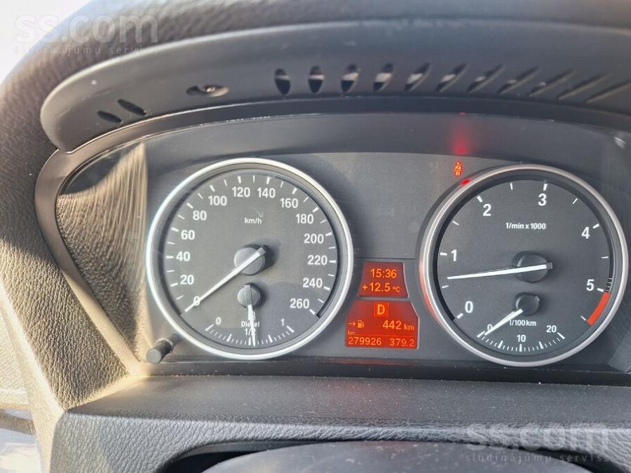 Black BMW X5 2008 in Riga, with an engine capacity of 3.00 L and mileage of 280 thousand km for 10700 €, photo 16 on AUTOMOTO.COM.LV