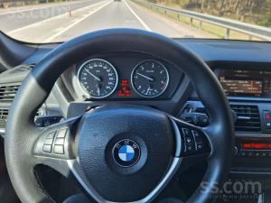 Black BMW X5 2008 in Riga, with an engine capacity of 3.00 L and mileage of 280 thousand km for 10700 €, photo 18 on AUTOMOTO.COM.LV