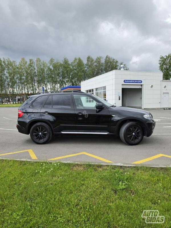 Black BMW X5 2008 in Vilnius, with an engine capacity of 3.00 L and mileage of 373 thousand km for 7500 €, photo 4 on AUTOMOTO.COM.LV