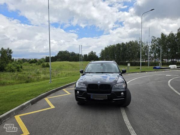 Black BMW X5 2008 in Vilnius, with an engine capacity of 3.00 L and mileage of 373 thousand km for 7500 €, photo 6 on AUTOMOTO.COM.LV