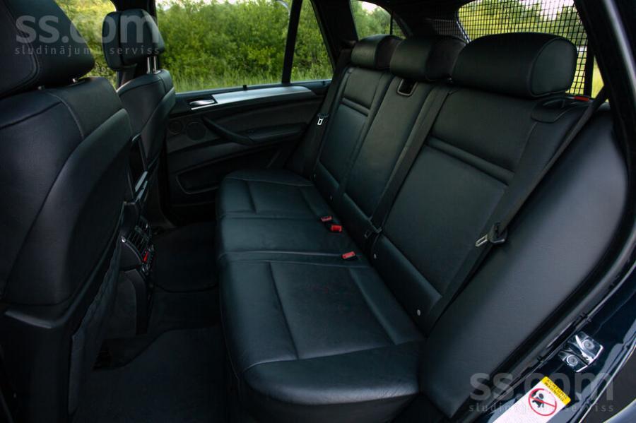 Melns BMW X5 2008 Jelgava, ar dzinēja tilpumu 3.00 L un nobraukumu 269 tūkst. km par 13200 €, foto 13 vietnē AUTOMOTO.COM.LV