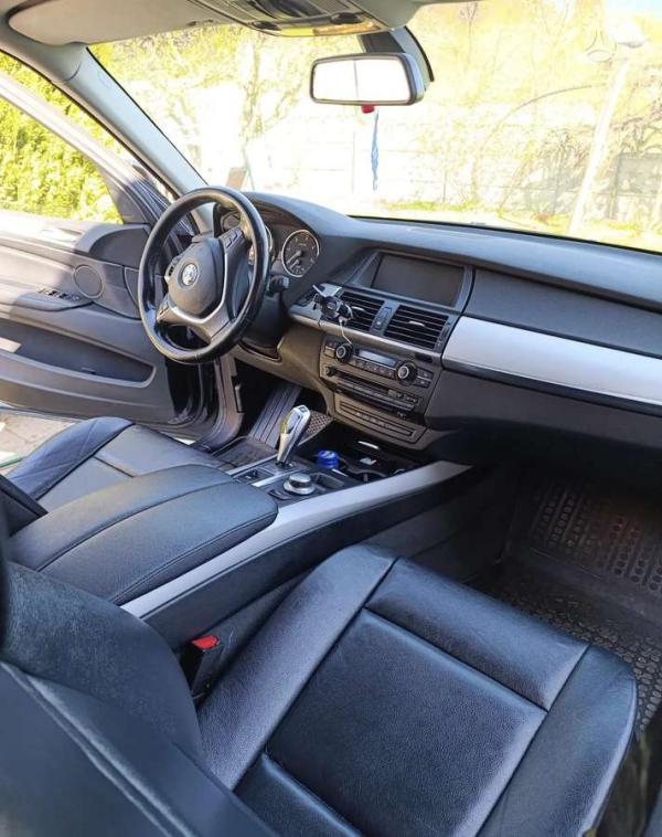 Melns BMW X5 2008 Viļņa, ar dzinēja tilpumu 3.00 L un nobraukumu 313 tūkst. km par 5700 €, foto 6 vietnē AUTOMOTO.COM.LV