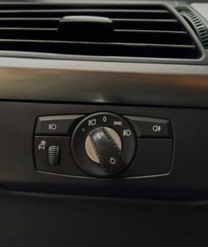 Black BMW X5 2008 in Riga, with an engine capacity of 3.00 L and mileage of 306 thousand km for 9300 €, photo 11 on AUTOMOTO.COM.LV