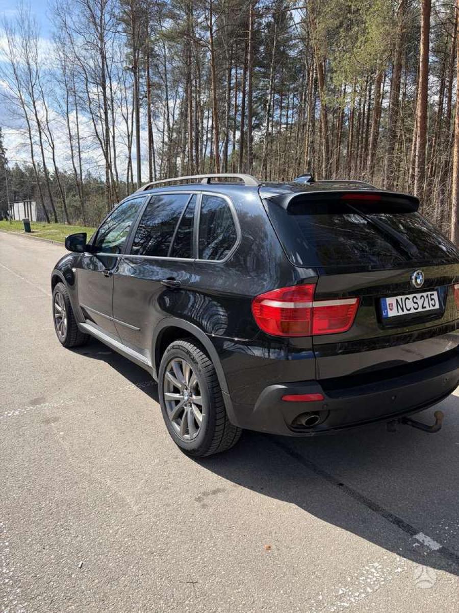 Melns BMW X5 2008 Visaginas, ar dzinēja tilpumu 3.00 L un nobraukumu 360 tūkst. km par 6000 €, foto 1 vietnē AUTOMOTO.COM.LV