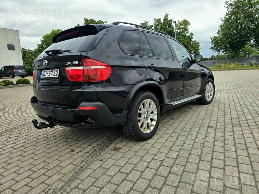 Melns BMW X5 2008 Dobele, ar dzinēja tilpumu 4.80 L un nobraukumu 312 tūkst. km par 8500 €, foto 5 vietnē AUTOMOTO.COM.LV