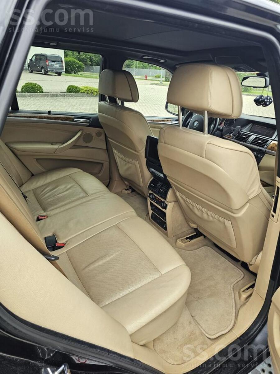 Melns BMW X5 2008 Dobele, ar dzinēja tilpumu 4.80 L un nobraukumu 312 tūkst. km par 8500 €, foto 9 vietnē AUTOMOTO.COM.LV