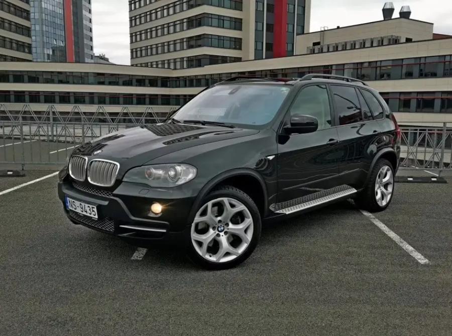 Black BMW X5 2008 in Riga, with an engine capacity of 3.00 L and mileage of 304 thousand km for 10900 €, photo 13 on AUTOMOTO.COM.LV