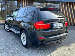 Black BMW X5 2008 in Riga, with an engine capacity of 3.00 L and mileage of 262 thousand km for 11290 €, photo 8 on AUTOMOTO.COM.LV
