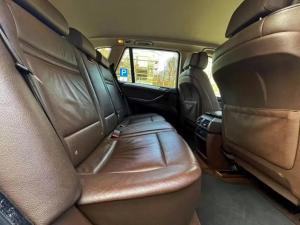 Black BMW X5 2008 in Riga, with an engine capacity of 3.00 L and mileage of 262 thousand km for 11290 €, photo 15 on AUTOMOTO.COM.LV