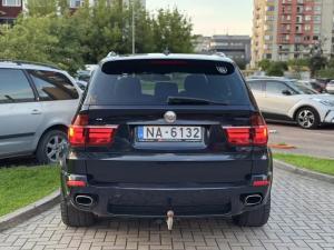 Черный БМВ Х5 2008 в Рига, объемом двигателя 3.00 л и пробегом 317 тыс. км за 8990 €, фото 6 на AUTOMOTO.COM.LV