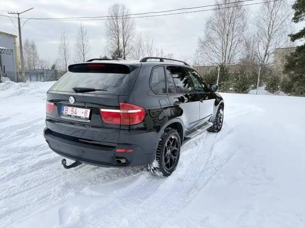 Черный БМВ Х5 2008 в Рига, объемом двигателя 3.00 л и пробегом 258 тыс. км за 5000 €, фото 4 на AUTOMOTO.COM.LV