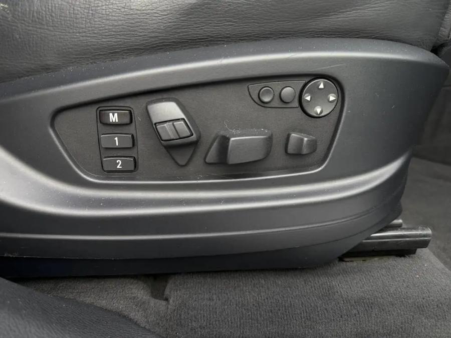 Melns BMW X5 2008 Rīga, ar dzinēja tilpumu 3.00 L un nobraukumu 258 tūkst. km par 5000 €, foto 17 vietnē AUTOMOTO.COM.LV