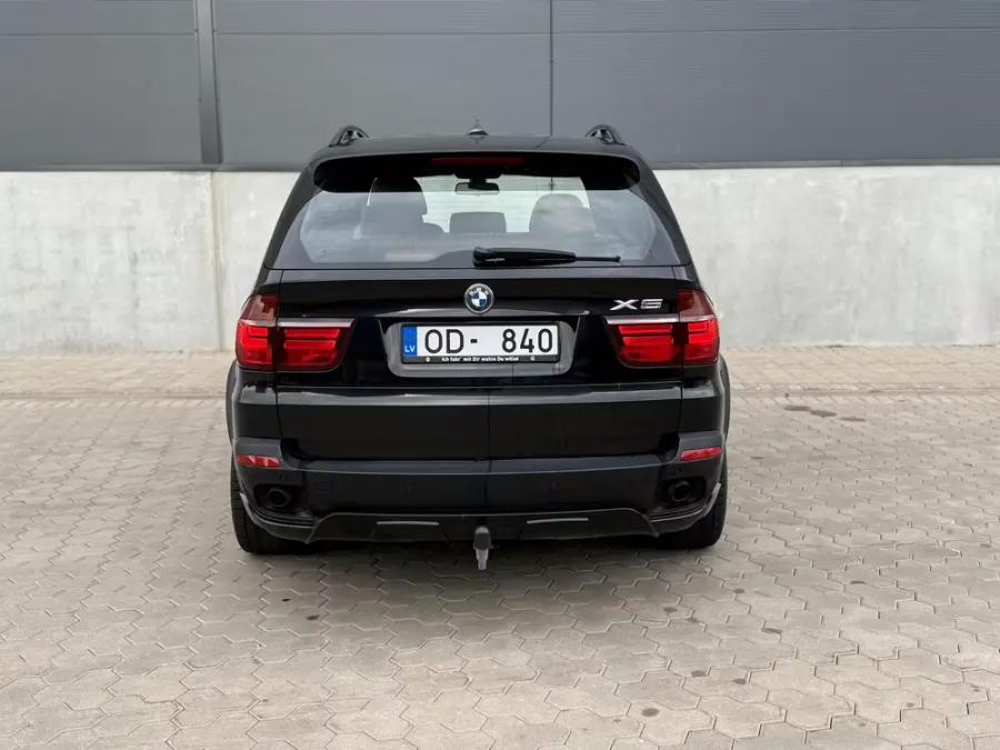 Melns BMW X5 2008 Rīga, ar dzinēja tilpumu 3.00 L un nobraukumu 247 tūkst. km par 3200 €, foto 7 vietnē AUTOMOTO.COM.LV
