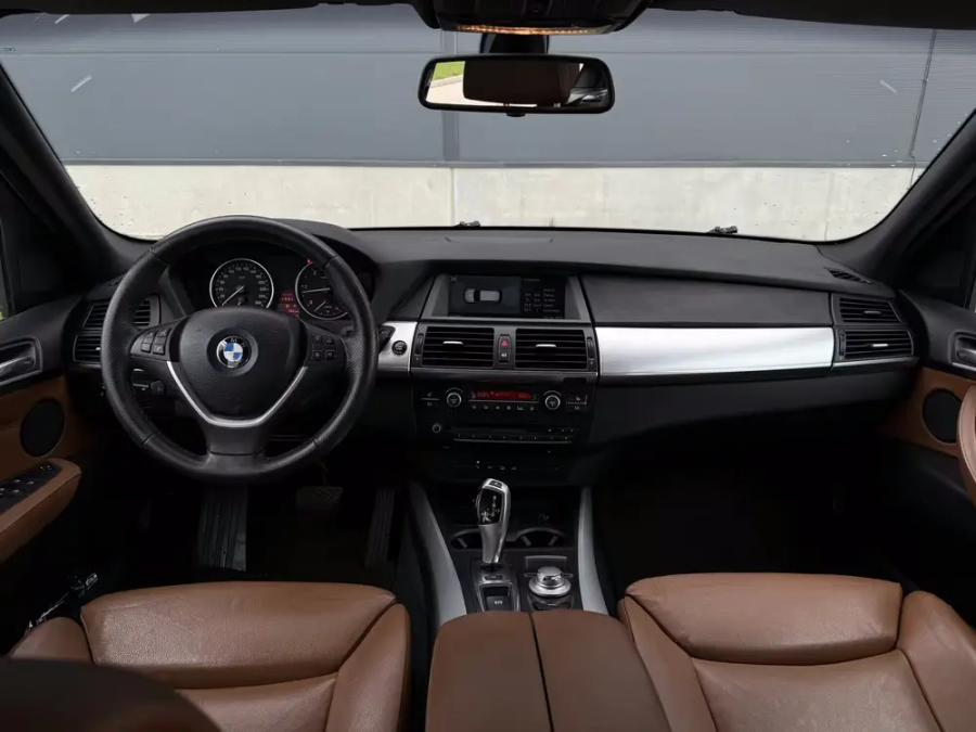 Melns BMW X5 2008 Rīga, ar dzinēja tilpumu 3.00 L un nobraukumu 247 tūkst. km par 3200 €, foto 8 vietnē AUTOMOTO.COM.LV
