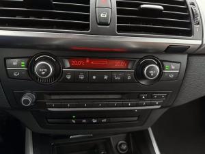 Melns BMW X5 2008 Rīga, ar dzinēja tilpumu 3.00 L un nobraukumu 247 tūkst. km par 3200 €, foto 12 vietnē AUTOMOTO.COM.LV