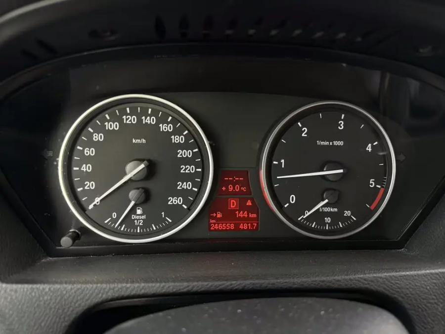 Melns BMW X5 2008 Rīga, ar dzinēja tilpumu 3.00 L un nobraukumu 247 tūkst. km par 3200 €, foto 13 vietnē AUTOMOTO.COM.LV