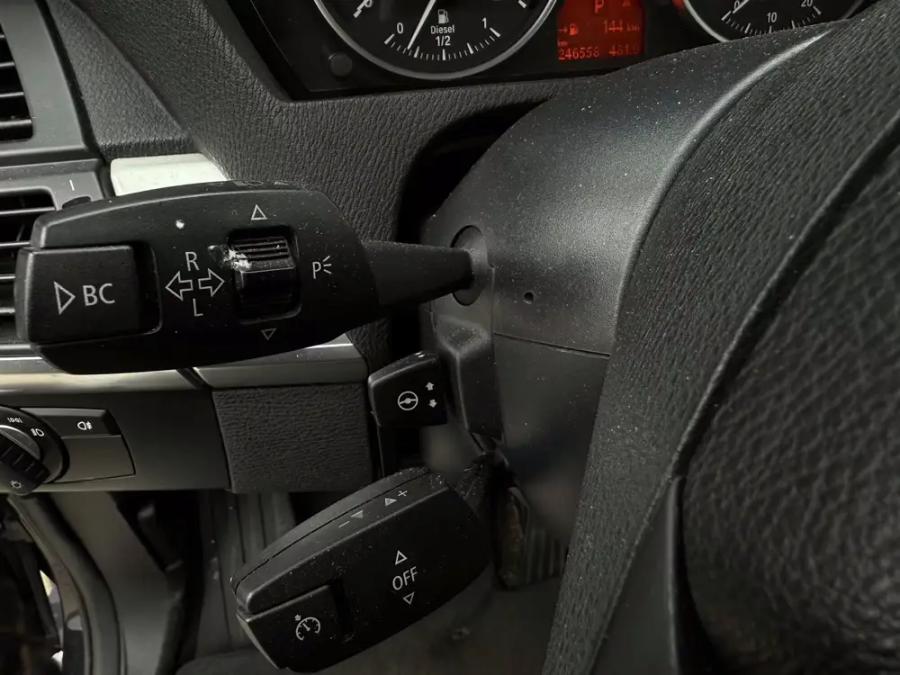 Melns BMW X5 2008 Rīga, ar dzinēja tilpumu 3.00 L un nobraukumu 247 tūkst. km par 3200 €, foto 15 vietnē AUTOMOTO.COM.LV