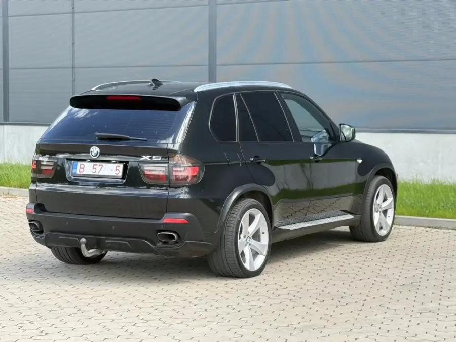 Melns BMW X5 2008 Rīga, ar dzinēja tilpumu 3.00 L un nobraukumu 399 tūkst. km par 8200 €, foto 5 vietnē AUTOMOTO.COM.LV