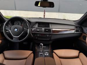 Melns BMW X5 2008 Rīga, ar dzinēja tilpumu 3.00 L un nobraukumu 399 tūkst. km par 8200 €, foto 8 vietnē AUTOMOTO.COM.LV
