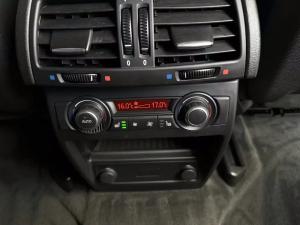 Melns BMW X5 2008 Rīga, ar dzinēja tilpumu 3.00 L un nobraukumu 399 tūkst. km par 8200 €, foto 17 vietnē AUTOMOTO.COM.LV