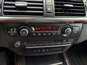 Melns BMW X5 2008 Rīga, ar dzinēja tilpumu 3.00 L un nobraukumu 399 tūkst. km par 8200 €, foto 18 vietnē AUTOMOTO.COM.LV