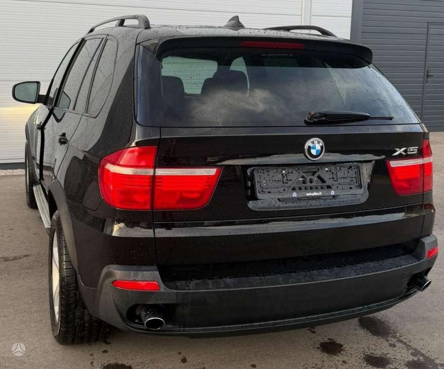 Melns BMW X5 2008 Kretinga, ar dzinēja tilpumu 3.00 L un nobraukumu 240 tūkst. km par 8750 €, foto 9 vietnē AUTOMOTO.COM.LV