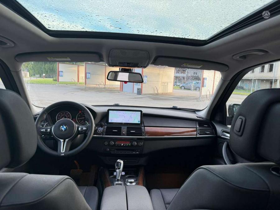 Melns BMW X5 2008 Kretinga, ar dzinēja tilpumu 3.00 L un nobraukumu 240 tūkst. km par 8750 €, foto 18 vietnē AUTOMOTO.COM.LV