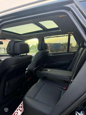 Melns BMW X5 2008 Kretinga, ar dzinēja tilpumu 3.00 L un nobraukumu 240 tūkst. km par 8750 €, foto 19 vietnē AUTOMOTO.COM.LV