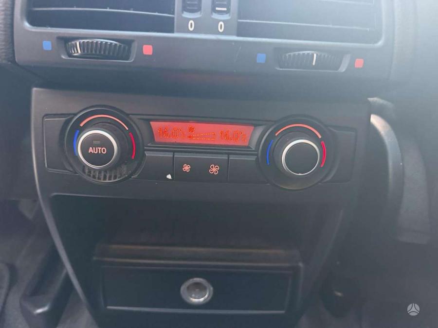 Melns BMW X5 2008 Kretinga, ar dzinēja tilpumu 3.00 L un nobraukumu 240 tūkst. km par 8750 €, foto 20 vietnē AUTOMOTO.COM.LV