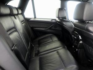 Melns BMW X5 2008 Tallina, ar dzinēja tilpumu 3.00 L un nobraukumu 293 tūkst. km par 5999 €, foto 8 vietnē AUTOMOTO.COM.LV