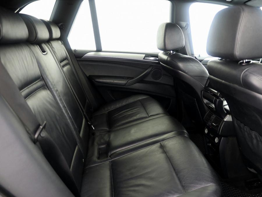 Melns BMW X5 2008 Tallina, ar dzinēja tilpumu 3.00 L un nobraukumu 293 tūkst. km par 5999 €, foto 8 vietnē AUTOMOTO.COM.LV