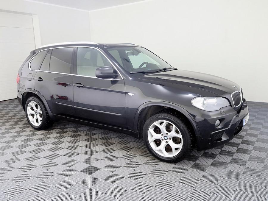 Melns BMW X5 2008 Tallina, ar dzinēja tilpumu 3.00 L un nobraukumu 293 tūkst. km par 5999 €, foto 11 vietnē AUTOMOTO.COM.LV