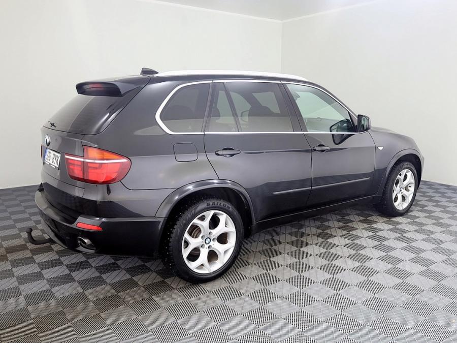 Melns BMW X5 2008 Tallina, ar dzinēja tilpumu 3.00 L un nobraukumu 293 tūkst. km par 5999 €, foto 13 vietnē AUTOMOTO.COM.LV
