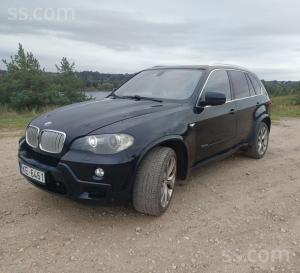 Melns BMW X5 2008 Daugavpils, ar dzinēja tilpumu 3.00 L un nobraukumu 292 tūkst. km par 7500 €, foto 5 vietnē AUTOMOTO.COM.LV