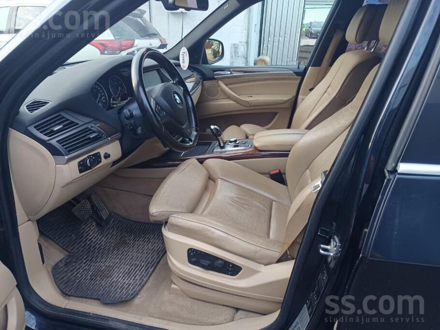 Melns BMW X5 2008 Daugavpils, ar dzinēja tilpumu 3.00 L un nobraukumu 292 tūkst. km par 7500 €, foto 9 vietnē AUTOMOTO.COM.LV