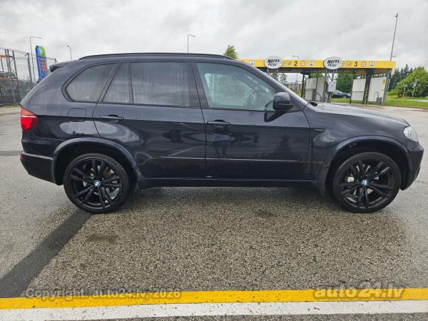 Black BMW X5 2008 in Tallinn, with an engine capacity of 3.00 L and mileage of 285 thousand km for 12000 €, photo 4 on AUTOMOTO.COM.LV