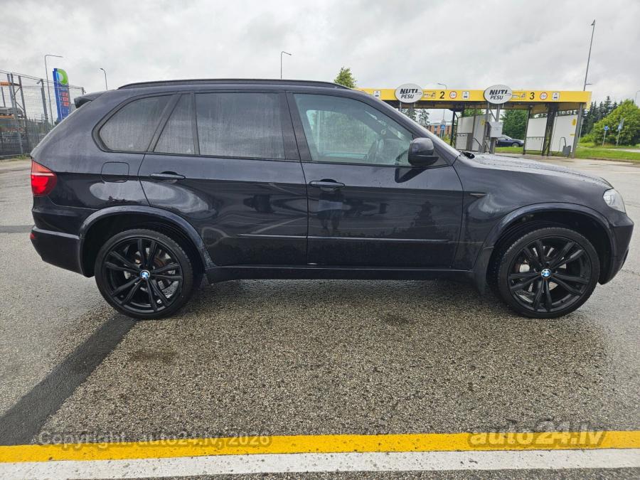 Melns BMW X5 2008 Tallina, ar dzinēja tilpumu 3.00 L un nobraukumu 285 tūkst. km par 12000 €, foto 5 vietnē AUTOMOTO.COM.LV