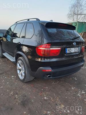 Melns BMW X5 2008 Jelgava, ar dzinēja tilpumu 3.00 L un nobraukumu 302 tūkst. km par 8500 €, foto 4 vietnē AUTOMOTO.COM.LV