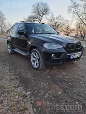 Melns BMW X5 2008 Jelgava, ar dzinēja tilpumu 3.00 L un nobraukumu 302 tūkst. km par 8500 €, foto 5 vietnē AUTOMOTO.COM.LV