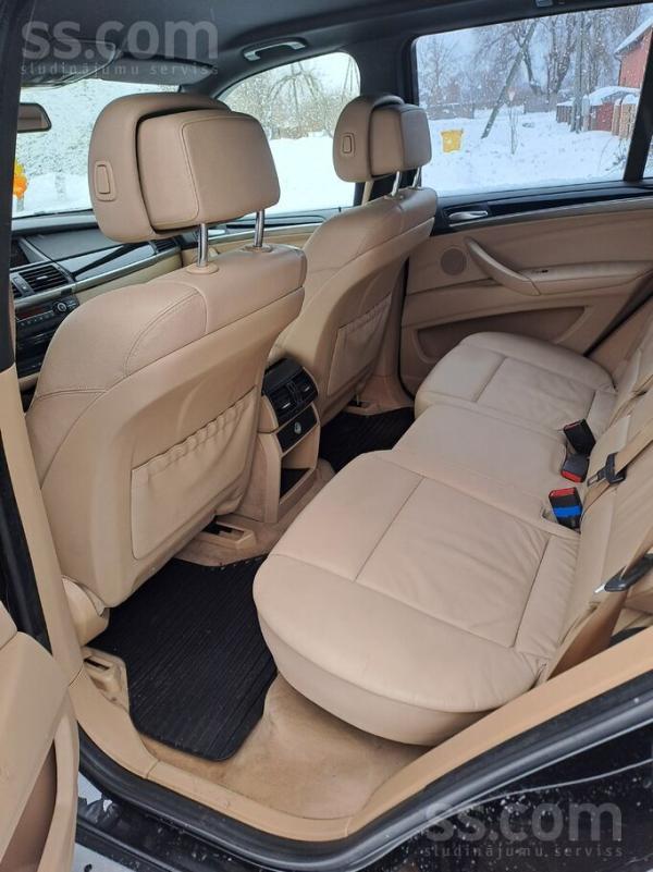 Melns BMW X5 2008 Jelgava, ar dzinēja tilpumu 3.00 L un nobraukumu 302 tūkst. km par 8500 €, foto 6 vietnē AUTOMOTO.COM.LV
