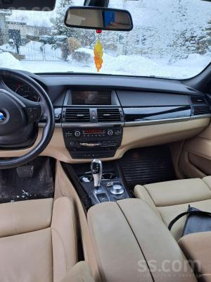 Melns BMW X5 2008 Jelgava, ar dzinēja tilpumu 3.00 L un nobraukumu 302 tūkst. km par 8500 €, foto 8 vietnē AUTOMOTO.COM.LV
