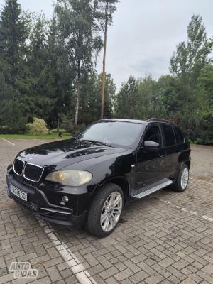 Melns BMW X5 2008 Šauļi, ar dzinēja tilpumu 3.00 L un nobraukumu 288 tūkst. km par 7000 €, foto  vietnē AUTOMOTO.COM.LV