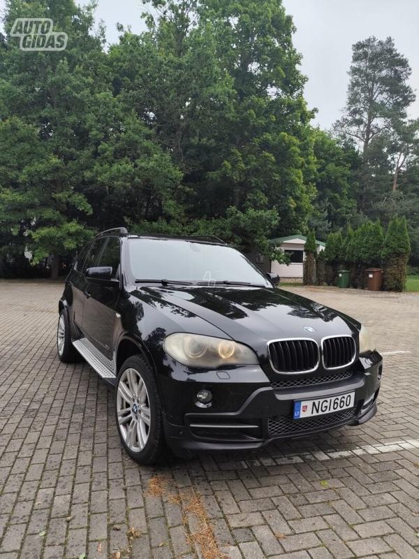 Black BMW X5 2008 in Siauliai, with an engine capacity of 3.00 L and mileage of 288 thousand km for 7000 €, photo 2 on AUTOMOTO.COM.LV