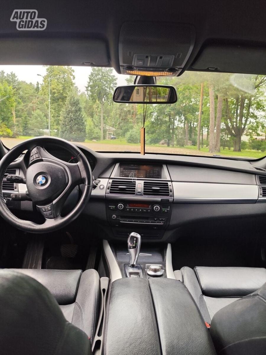 Melns BMW X5 2008 Šauļi, ar dzinēja tilpumu 3.00 L un nobraukumu 288 tūkst. km par 7000 €, foto 11 vietnē AUTOMOTO.COM.LV