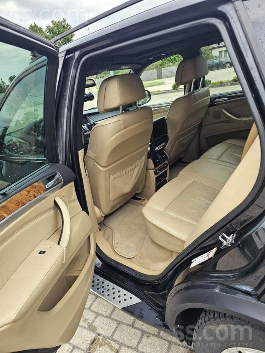 Melns BMW X5 2008 Dobele, ar dzinēja tilpumu 4.80 L un nobraukumu 312 tūkst. km par 7800 €, foto 9 vietnē AUTOMOTO.COM.LV
