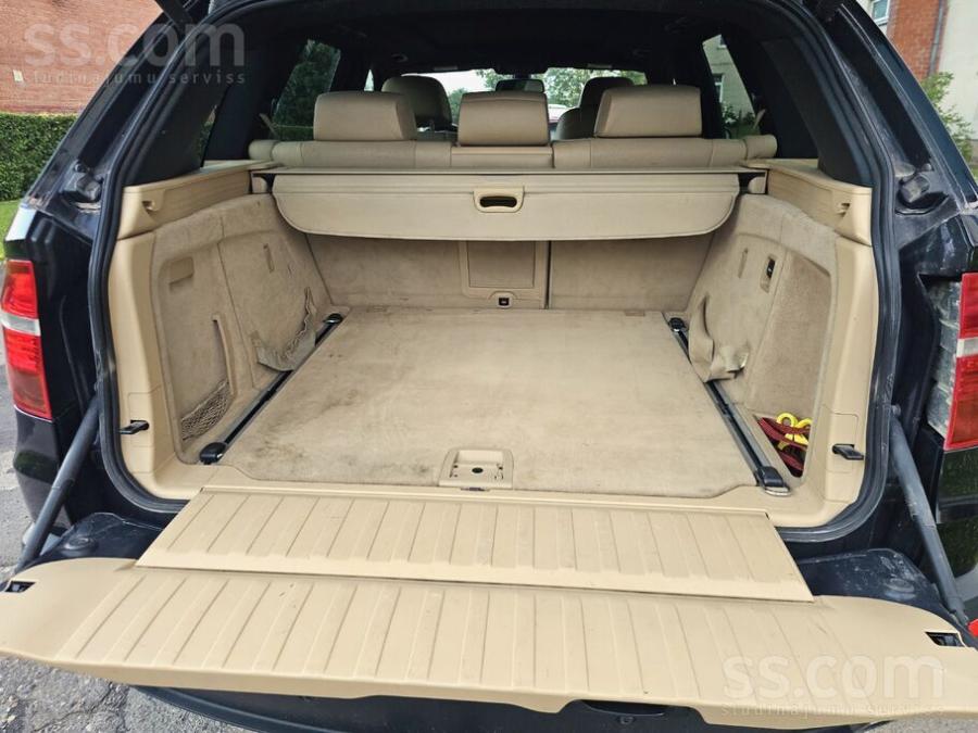Melns BMW X5 2008 Dobele, ar dzinēja tilpumu 4.80 L un nobraukumu 312 tūkst. km par 7800 €, foto 12 vietnē AUTOMOTO.COM.LV