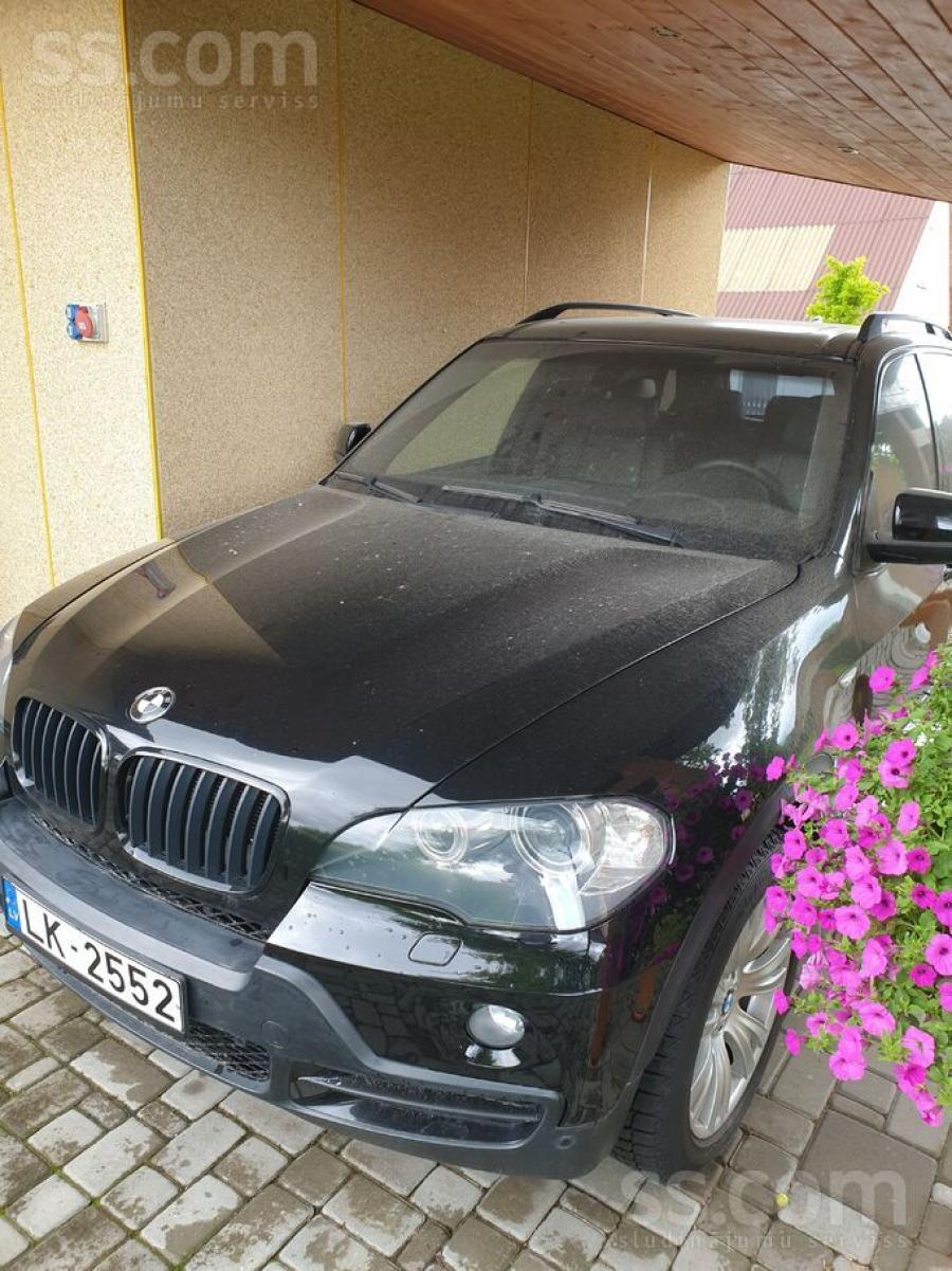 Black BMW X5 2008 in Aluksne, with an engine capacity of 3.00 L and mileage of 0 thousand km for 8500 €, photo 3 on AUTOMOTO.COM.LV